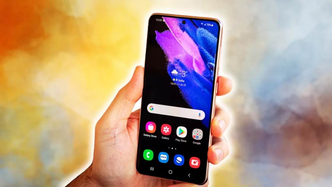 Samsung Galaxy S22 Ultra Crashing Issue: Solved! (9 Methods + More)