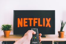 How To Fix Netflix Stuck On Loading Screen [Proven Solutions] – The ...