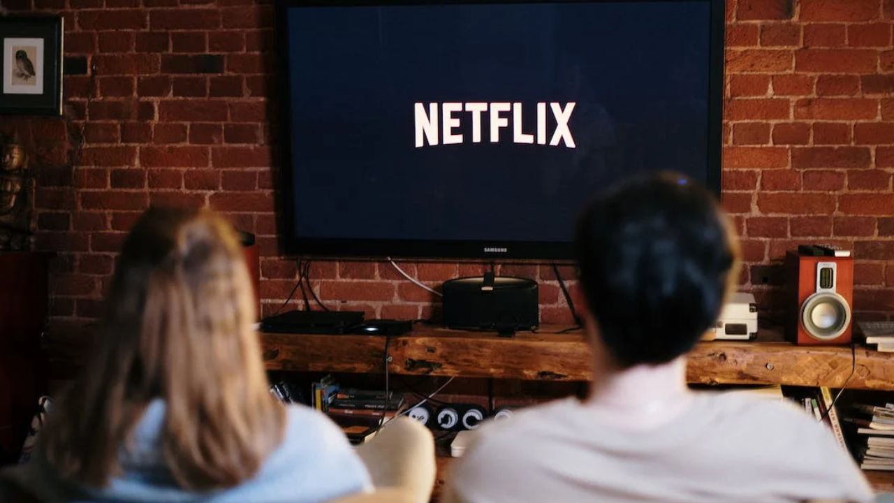 Netflix Password Sharing Crackdown Results In Loss of Over a Million ...